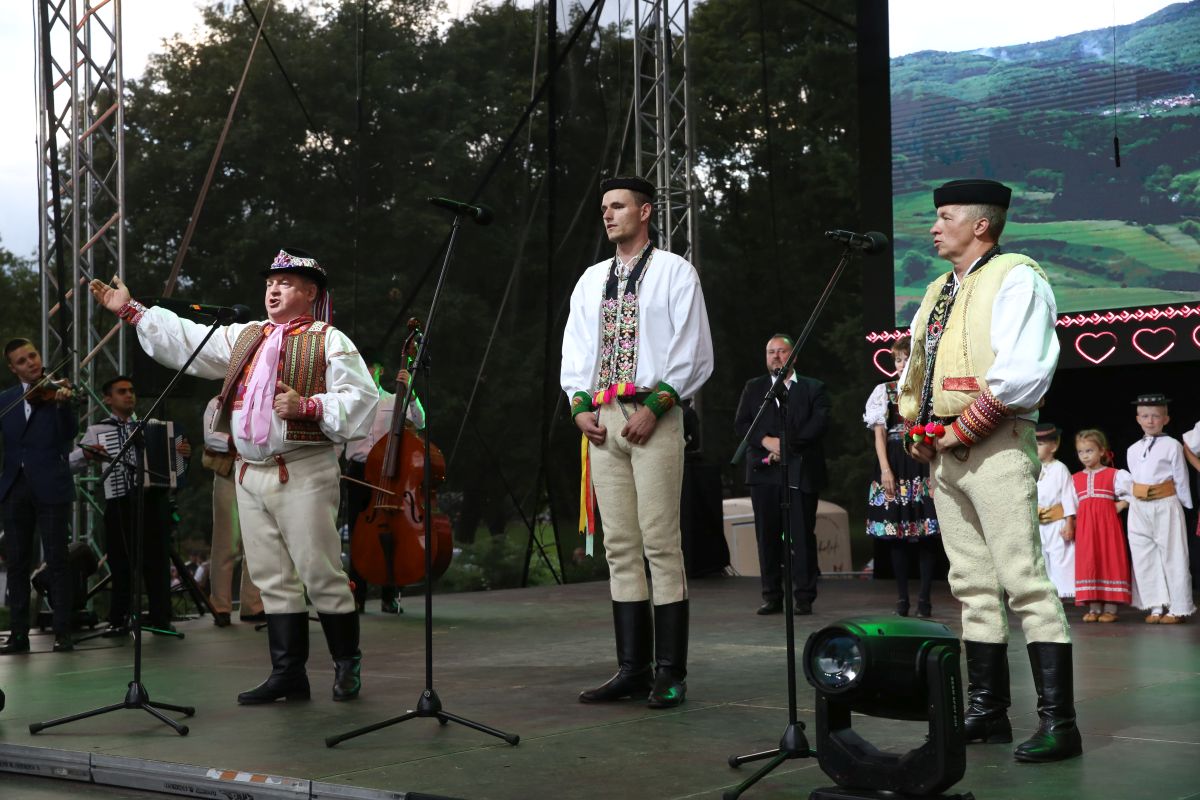 Podnikateľ a folklorista Jozef Mak z Banskej Bystrice: Piesňou mierim ...