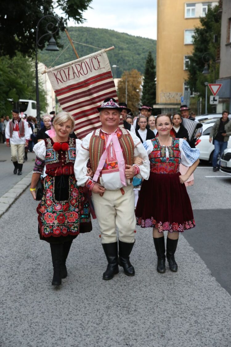 Podnikateľ a folklorista Jozef Mak z Banskej Bystrice: Piesňou mierim ...