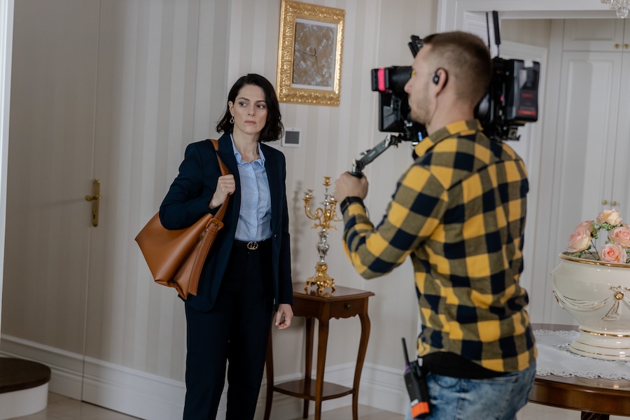 Seriál Zrada: Strašiak menom nevera - Zensky Web